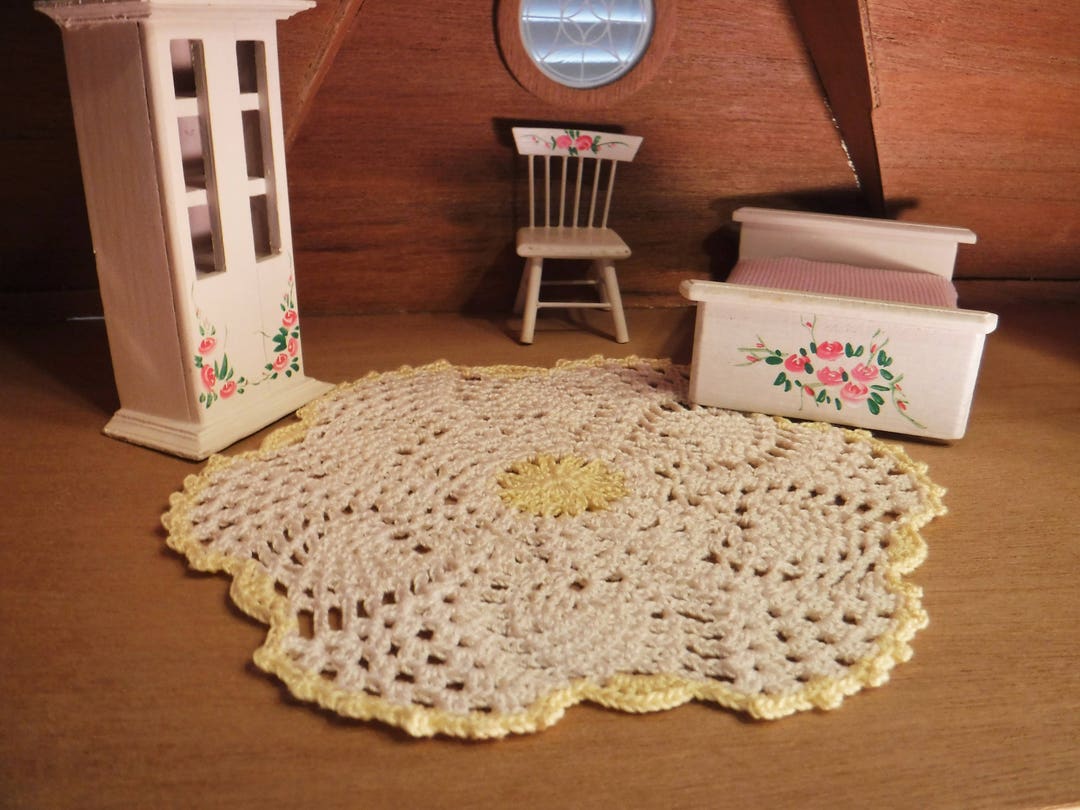 Crochet Doilies, Crochet Dollhouse Rug, Miniature Crochet Rug Handmade ...