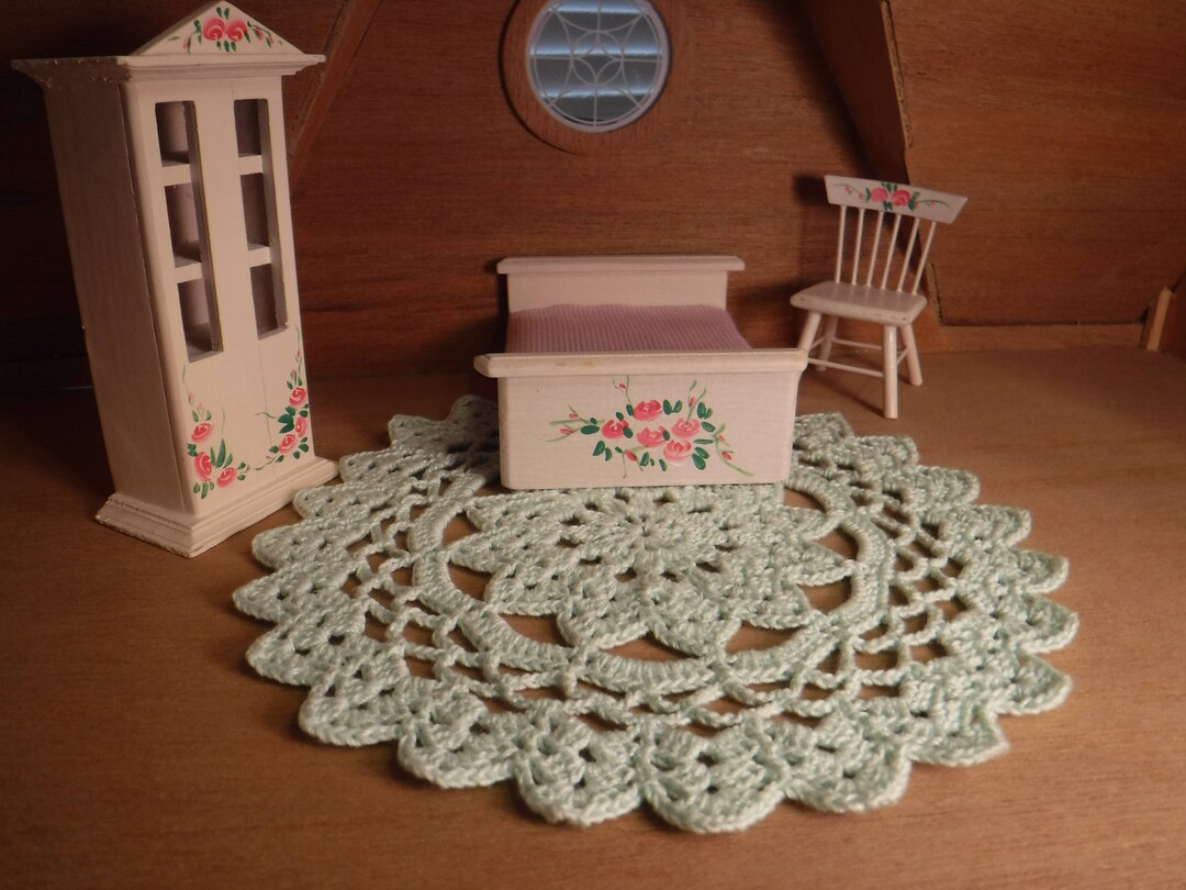 Crochet Doilies, Crochet Dollhouse Rug Miniature Rug 7 Inches Diam ...