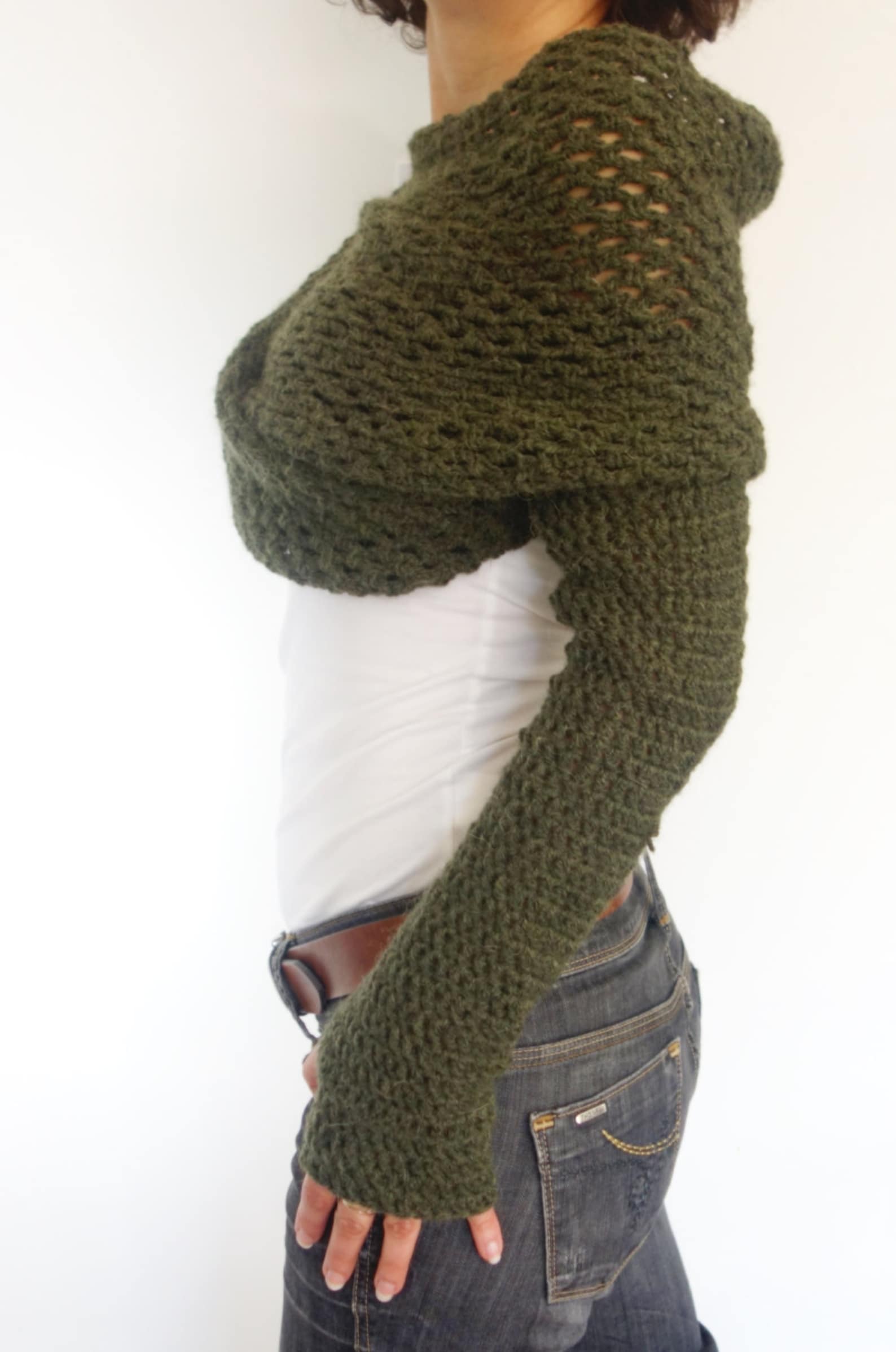 Crochet Pattern Wrap Around Thumbholes Shrug/ Trendy Shouders | Etsy