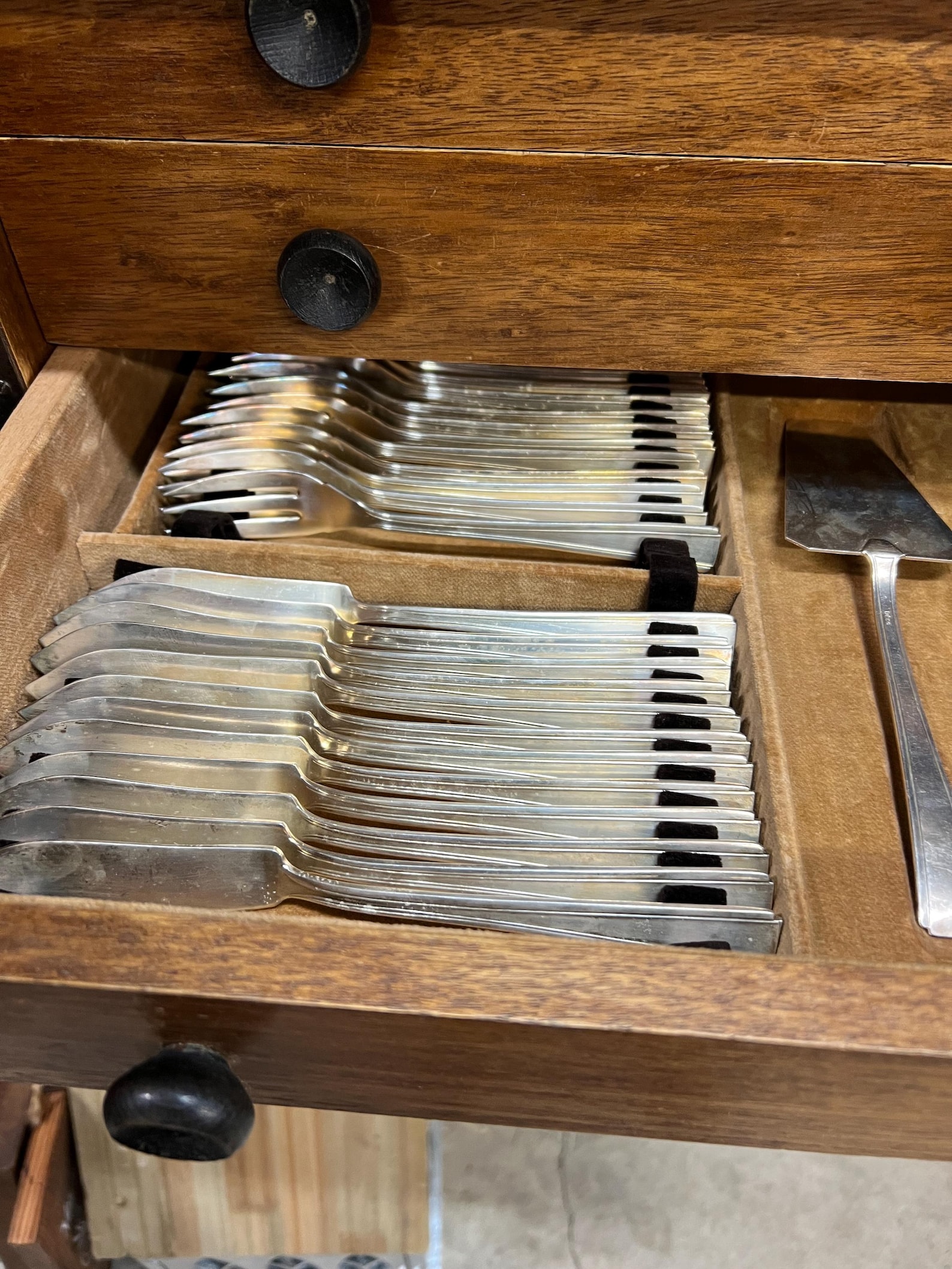 1930-1950 European Silverware Chest, 132piece Silverware (silverplated ...