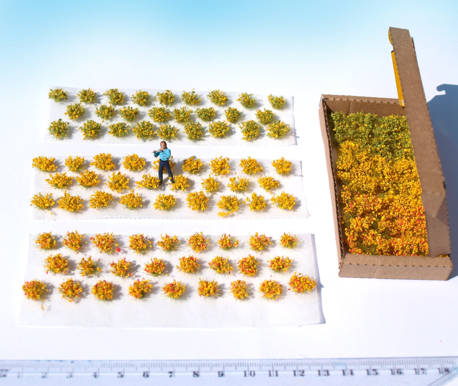 Miniature Flower Tufts Yellow Mix HO O Scale for Model Railway - Etsy