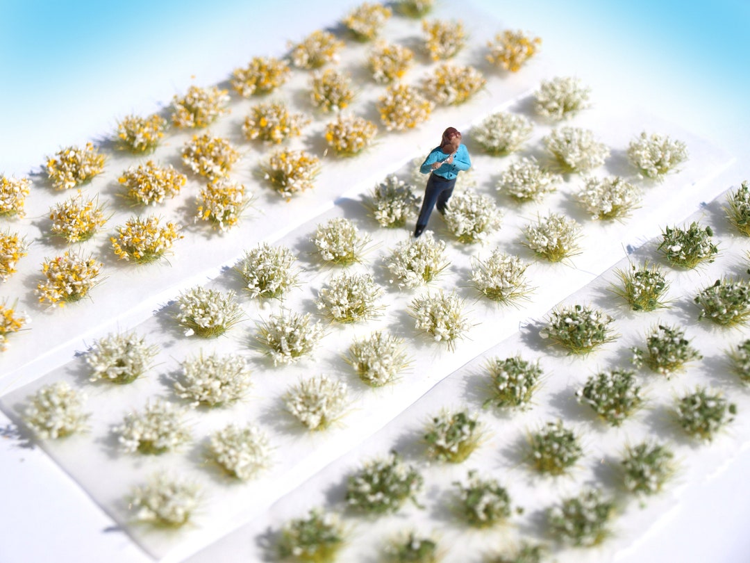 Miniature Flower Tufts White Mix HO O Scale Model Railway & Dollhouse ...