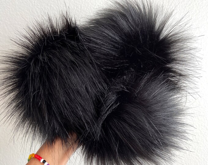 LUXURY MIDNIGHT Faux Fur Pompom for Knit Crochet Hats/solid Black Fake ...