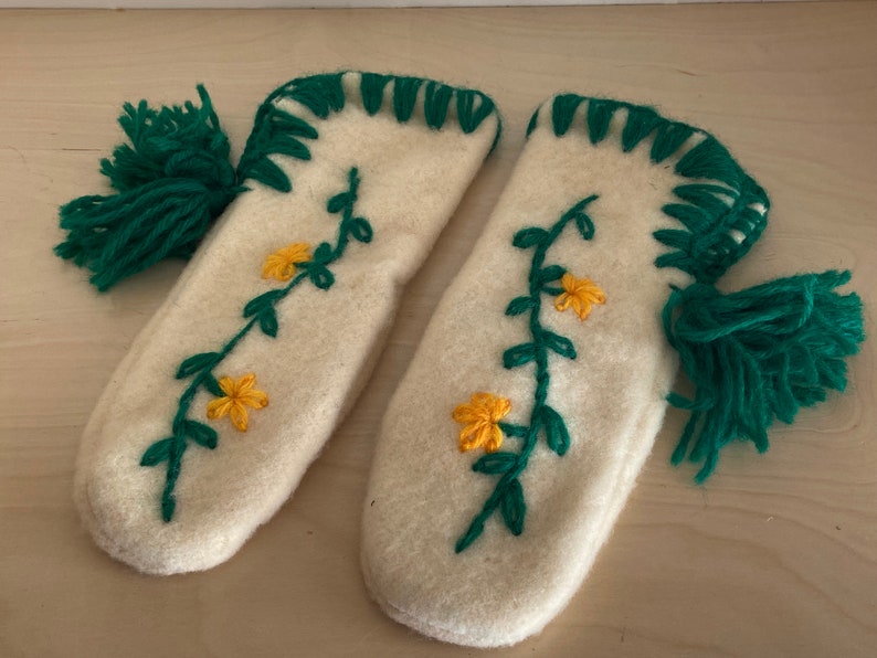 Adorable Embroidered Felted Wool Mittens With Pom Pom Tassels | Size ...