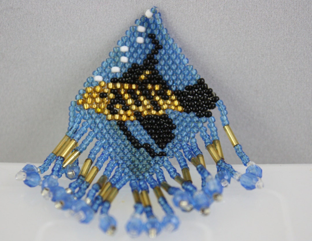 Pins, Fish Pins, Hand Made Jewelry, Handmade Jewelry, Beaded Pins ...