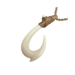 Buffalo Bone Hand Carved Maui Fishhook Makau Knotted W/ Adjustable Hemp ...