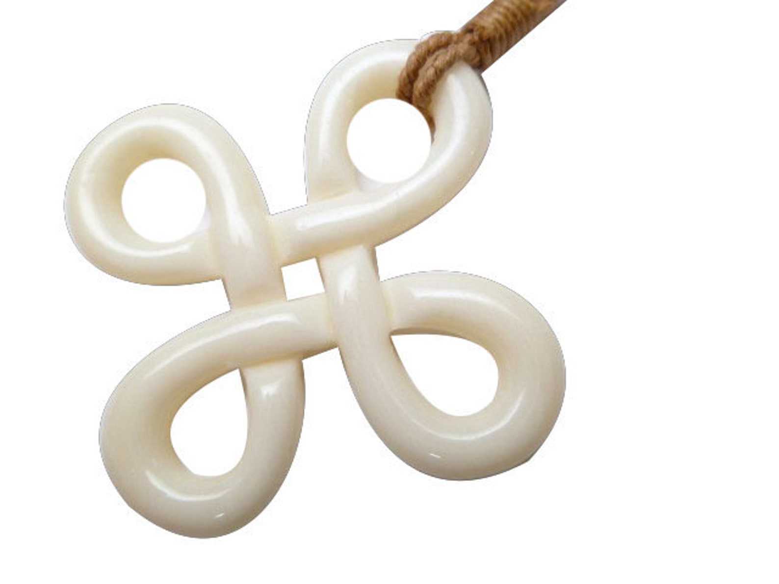 Hand Carved Buffalo Bone Celtic Bowen Knot Gorgon Loop Saint | Etsy