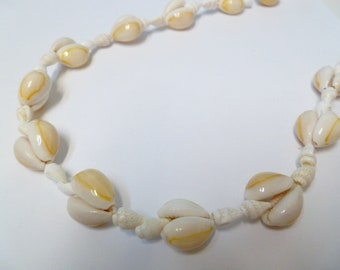 Sigay Shell Necklace - Etsy
