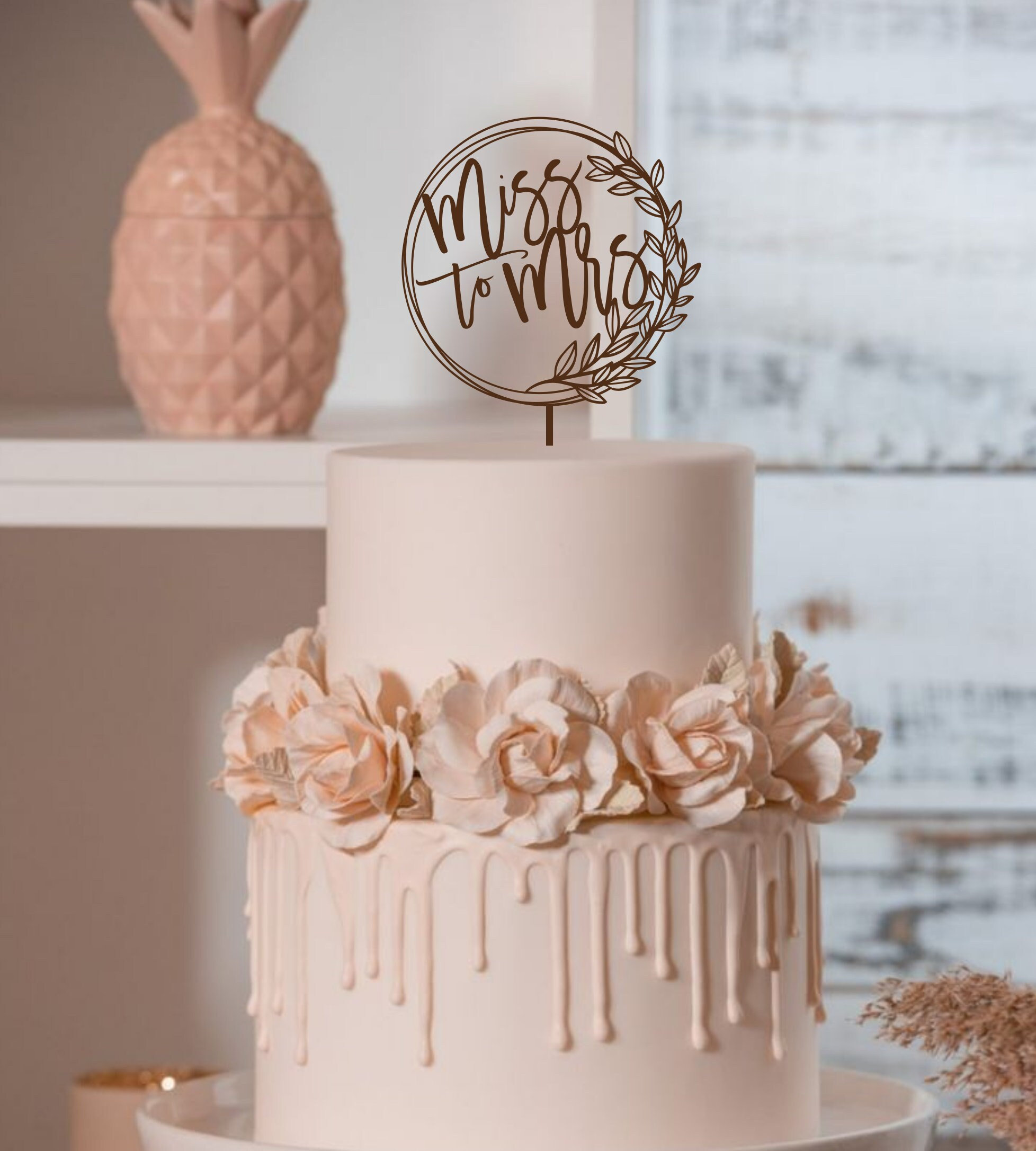 Miss to Mrs Wreath Cake Topper, Bridal Shower Decor - Etsy