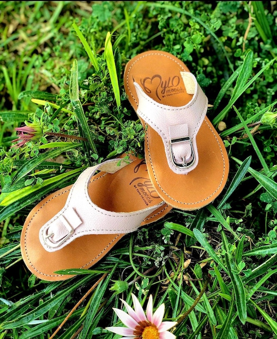 Stylish summer sandals for kids: a must-have for girls and boys