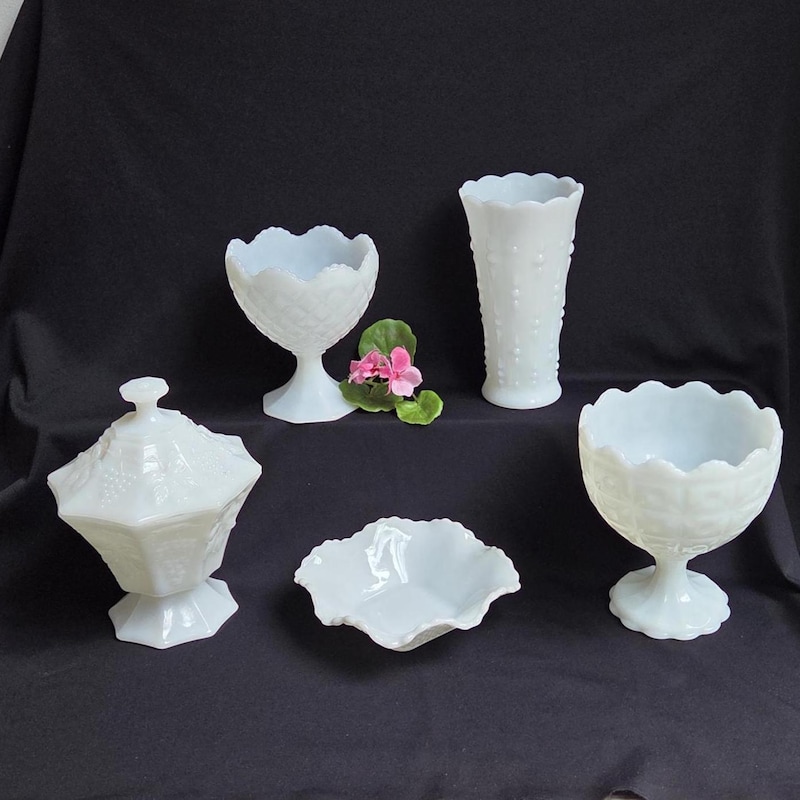 Milk Glass Trinket Dishes - Etsy