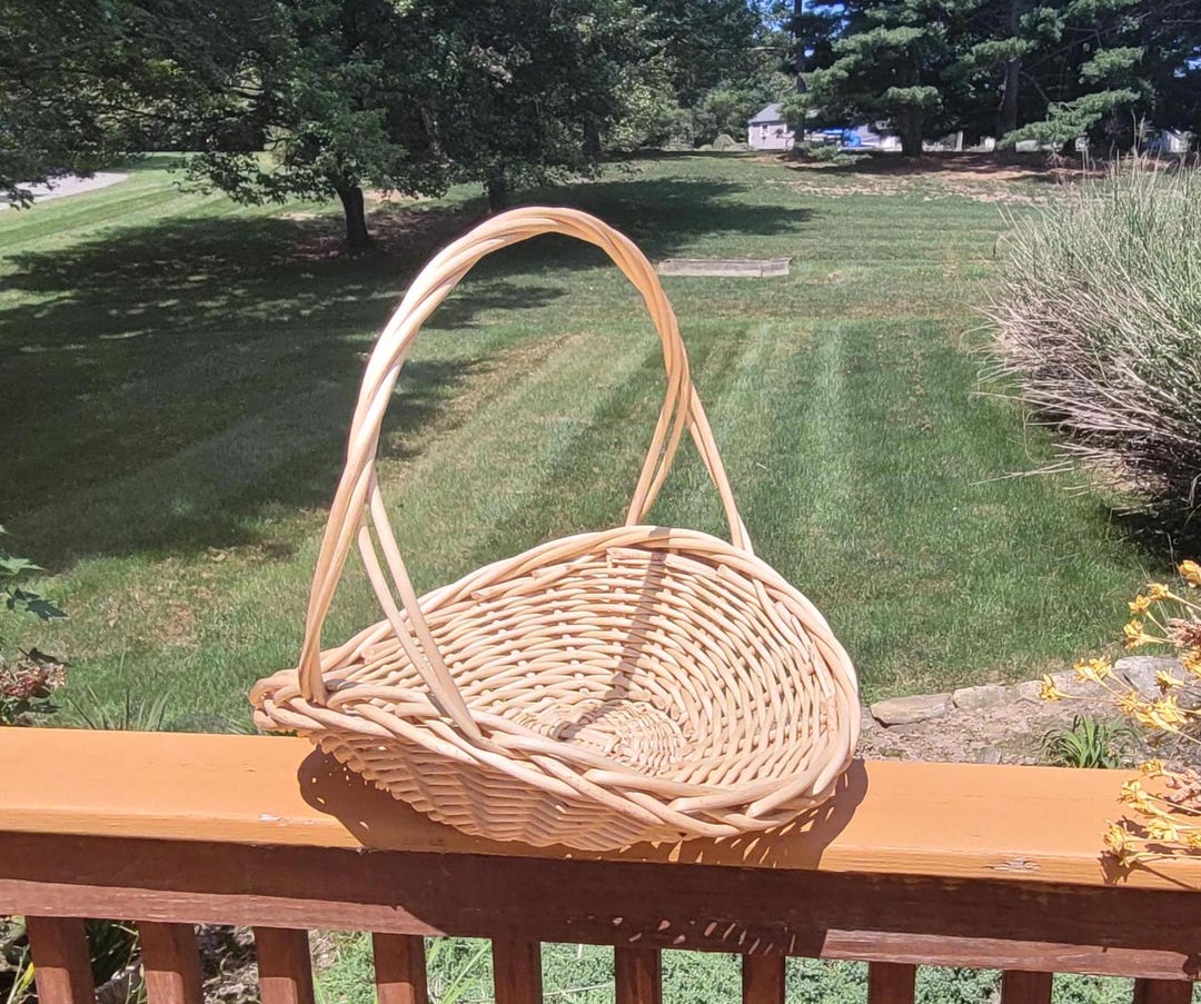 Large Vintage Baskets SEE FLAW Gathering Baskets Wicker Baskets ...