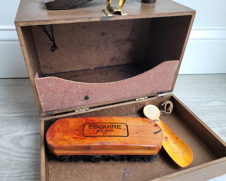 Esquire Vintage Wood Shoe Shine Box With Brush And Shoehorn Etsy