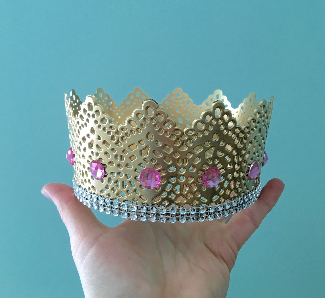 Gold Crown Cake Topper, Lace Designed Plastic Crown, Light Weight Crown ...
