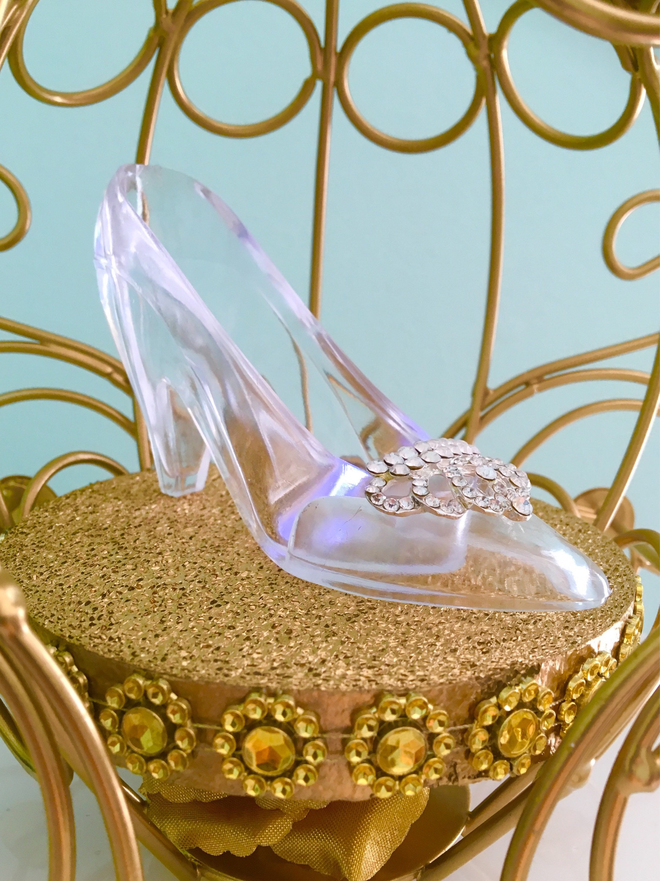 Beautiful Cinderella Carriage Centerpiece With a Shoe Wedding - Etsy