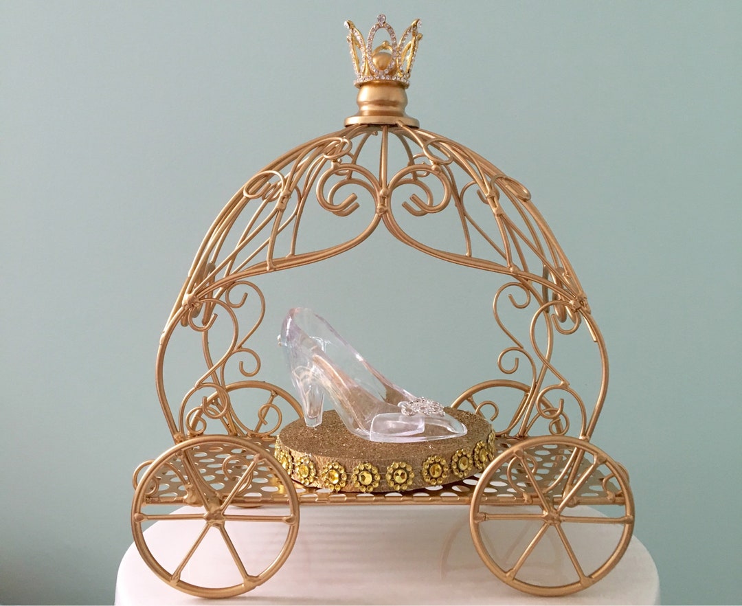 Beautiful Cinderella Carriage Centerpiece With Horses, Flower ...