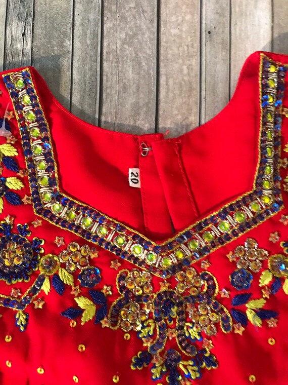 Vintage Traditional Indian Top and Skirt / size 20 - Gem