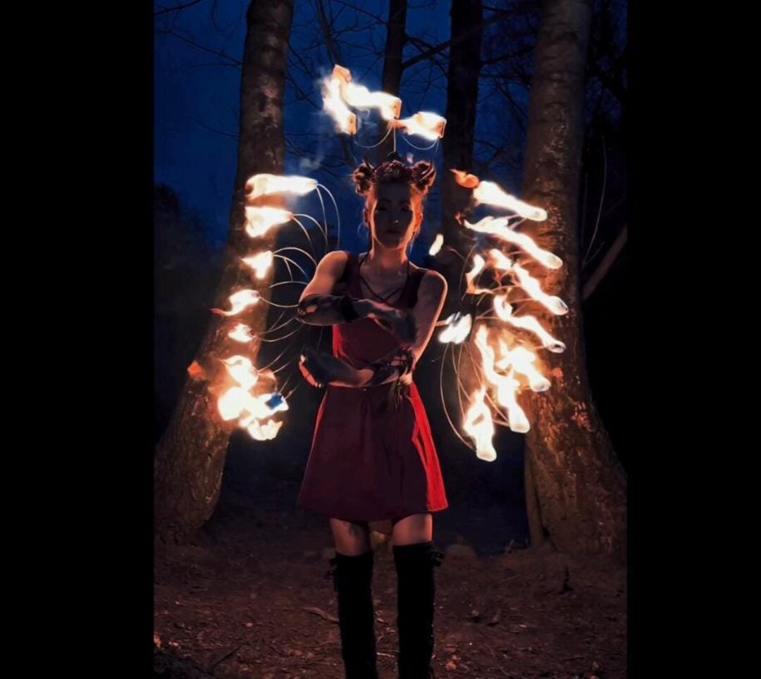 Fire Crown >>>foldable free FAST Shipping