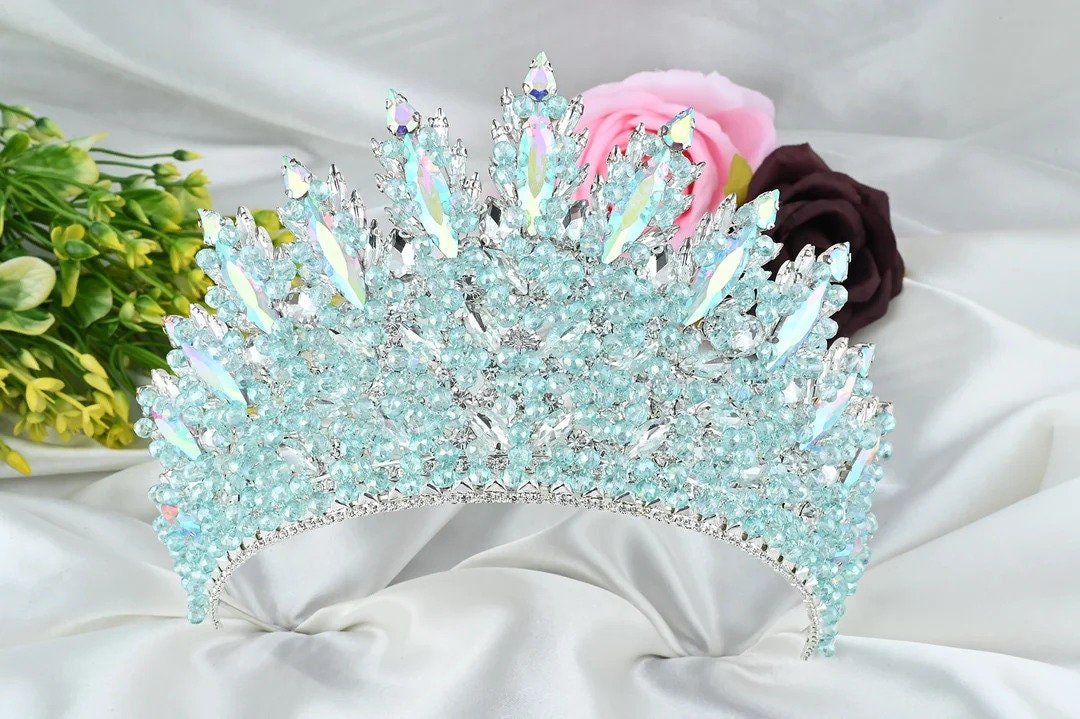 Isabella Model Water Green Color Henna and Engagement Crown With ...