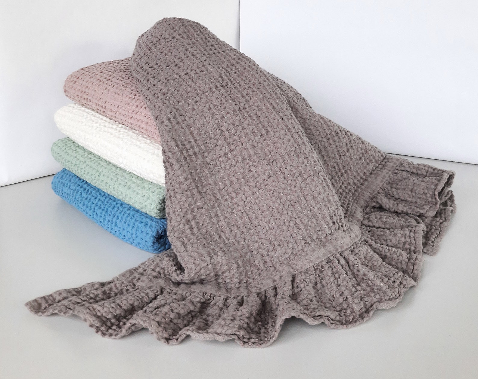 Linen Ruffle Blanket/ Waffle Throw/ Organic Linen/ Bedspread/ Wrap ...