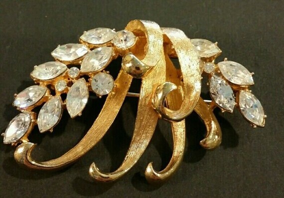 Vintage Bsk Brooch - Gem