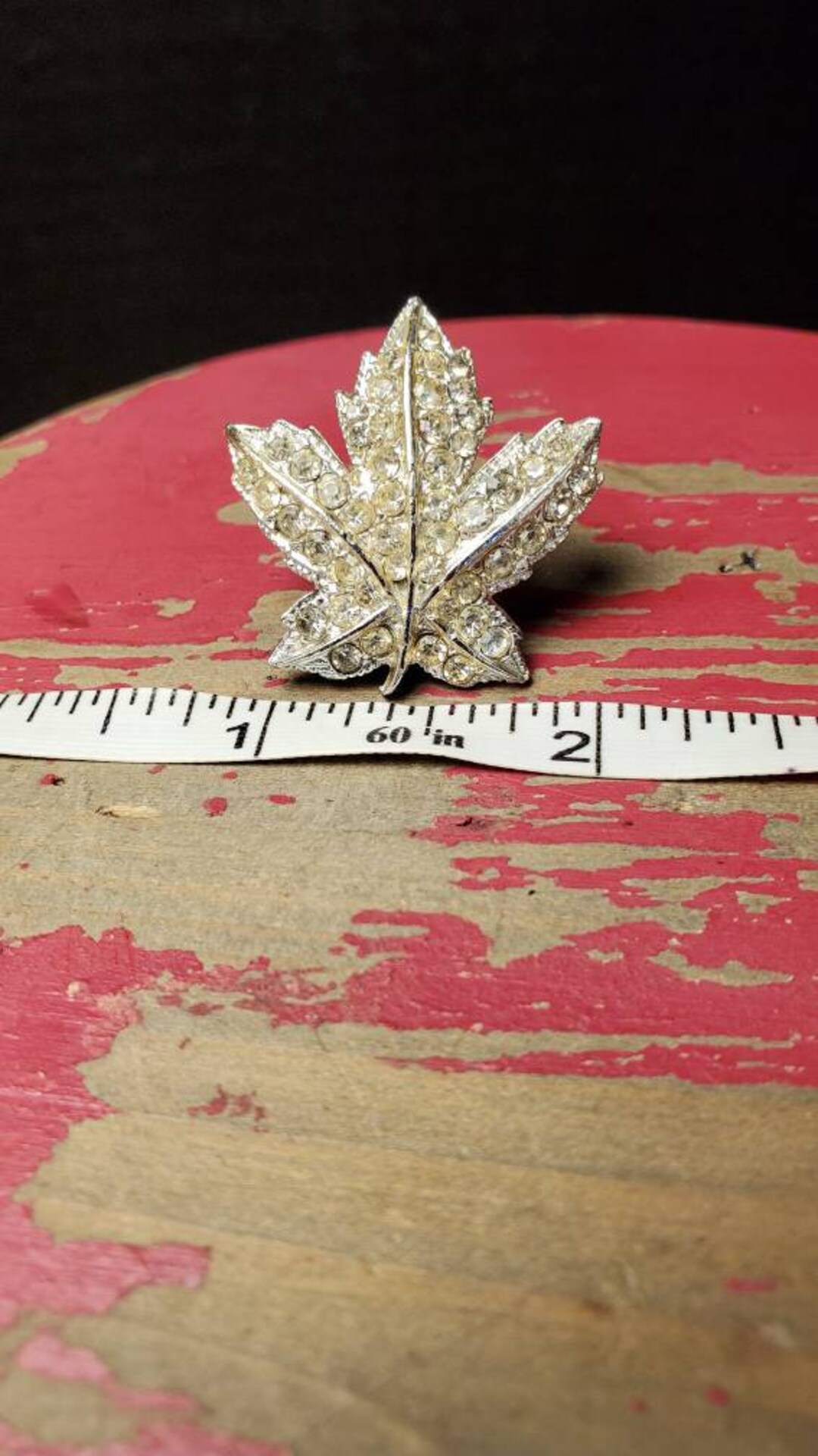 Vintage Small Maple Leaf Brooch - Etsy