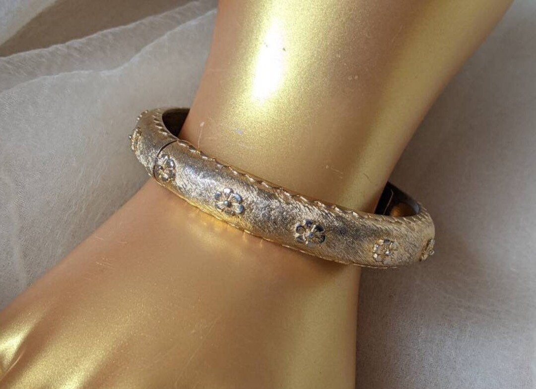 Vintage Trifari Gold Flower Blossom Hinge Clamper Bracelet Signed ...
