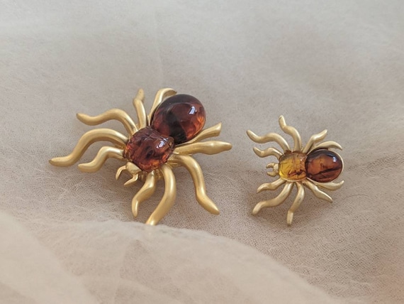 vintage brushed gold amber jelly belly spider scatter… - Gem