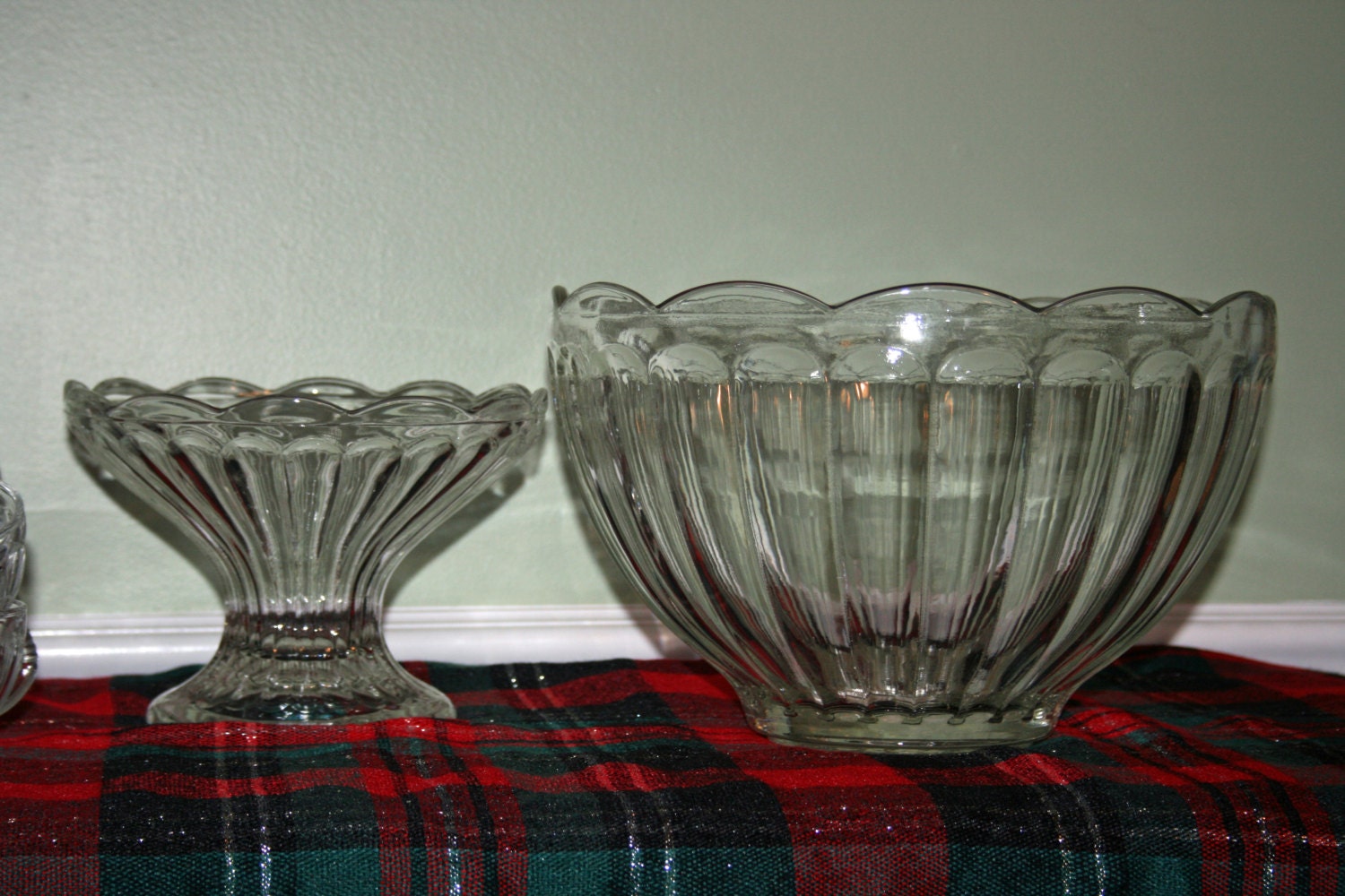 Vintage Pressed Glass Fluted Punch Bowl, Pedestal Stand and 12 cups Vintage Pressed Glass Fluted Punch Bowl, Pedestal Stand and 12 cups