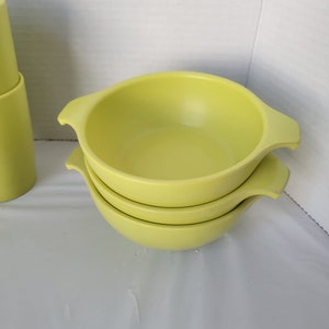 Vintage Watertown by Lifetime Ware Set of 18 Pieces Yellow Green Chartreuse Melamine Made in USA ...