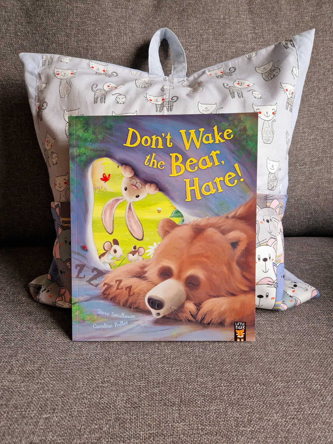 Cute Cats Reading Pillow With Free Book - Etsy