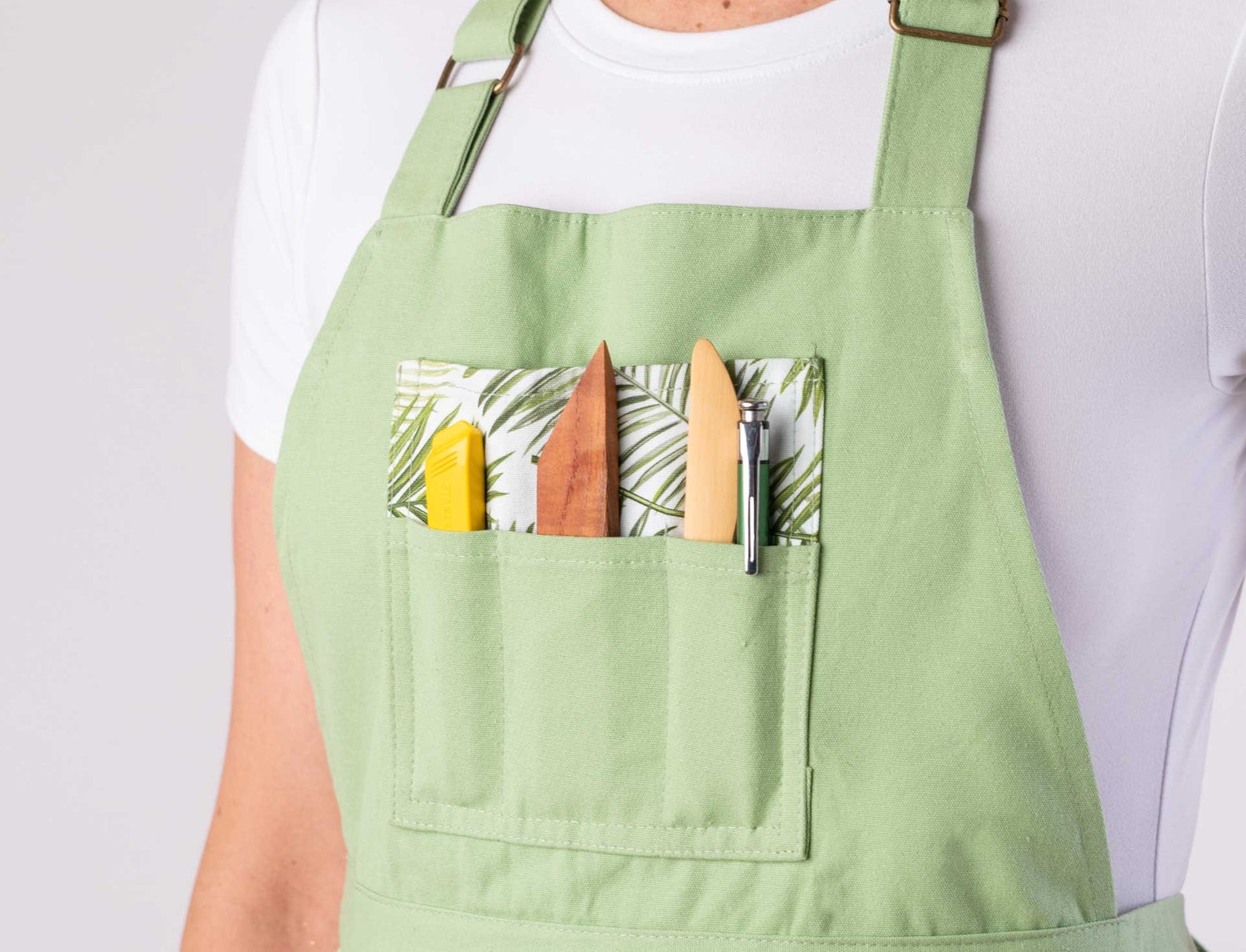 Split Leg Pottery Apron, Crafts Apron, Kitchen Apron, With Pockets for ...