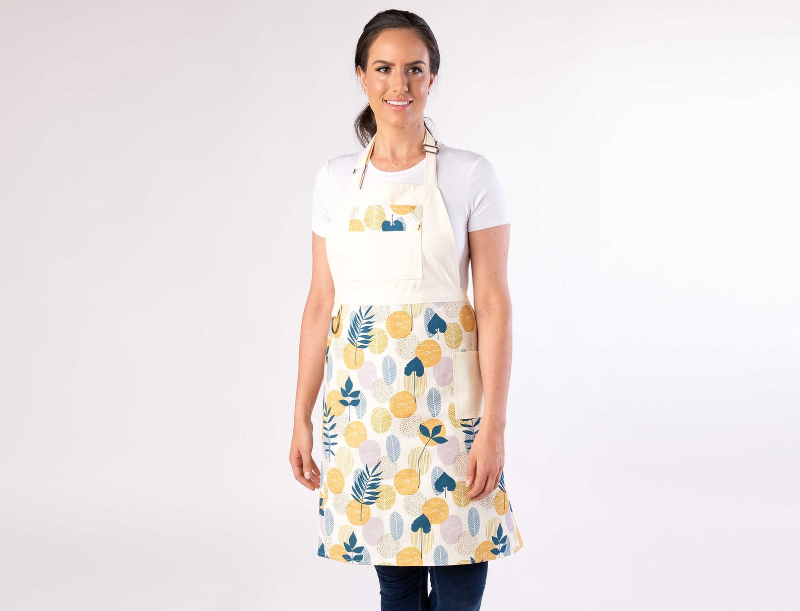 Split Leg Pottery Apron, Crafts Apron, Kitchen Apron, With Pockets for ...
