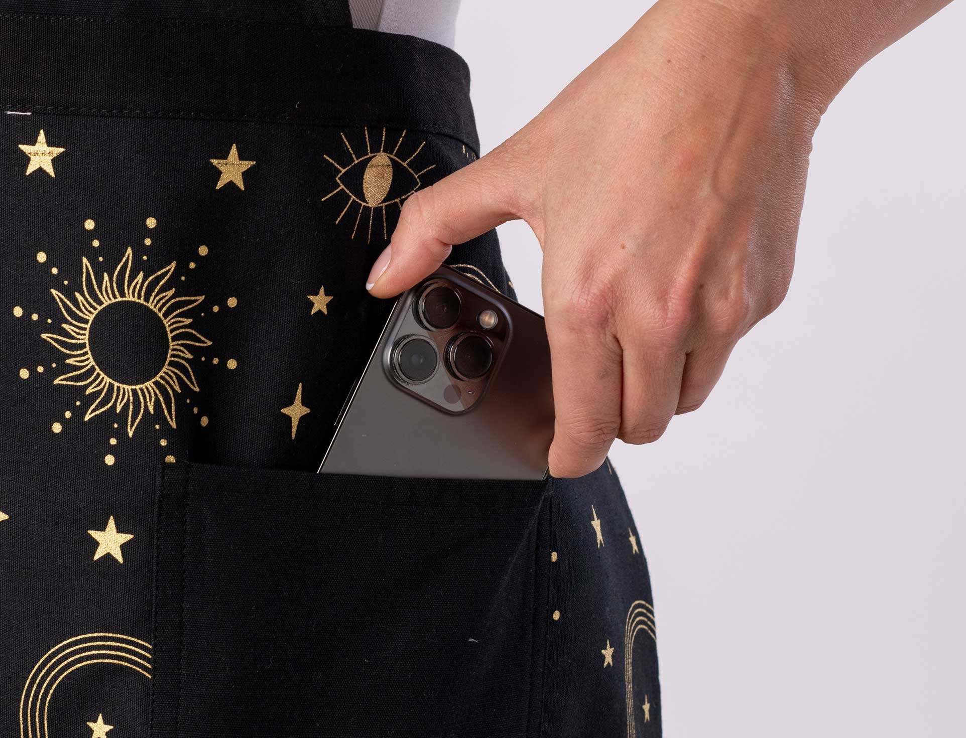 Split Leg Pottery Apron, Crafts Apron, Kitchen Apron, With Pockets for ...