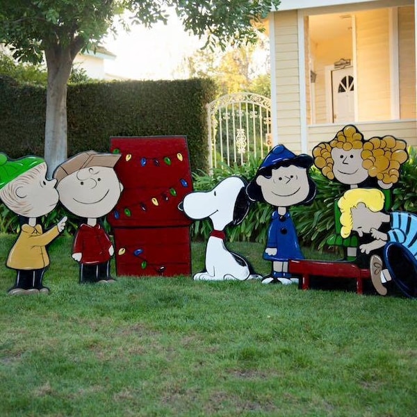 Peanuts Christmas Yard Art - Etsy