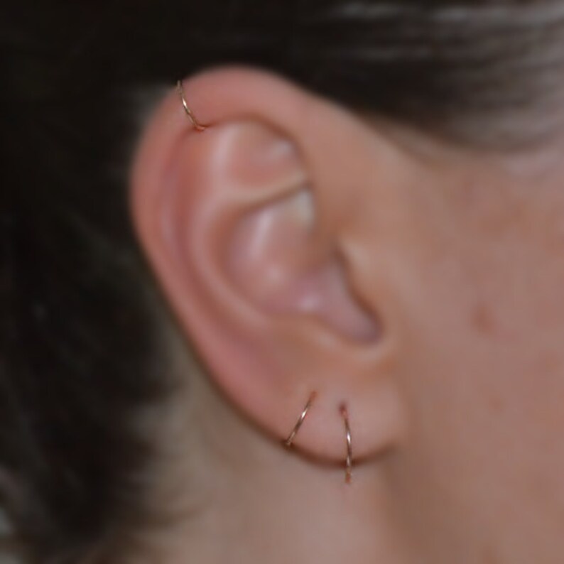 Gold TRAGUS HOOP // Tragus Piercing 20g 7mm Rook Earring - Etsy