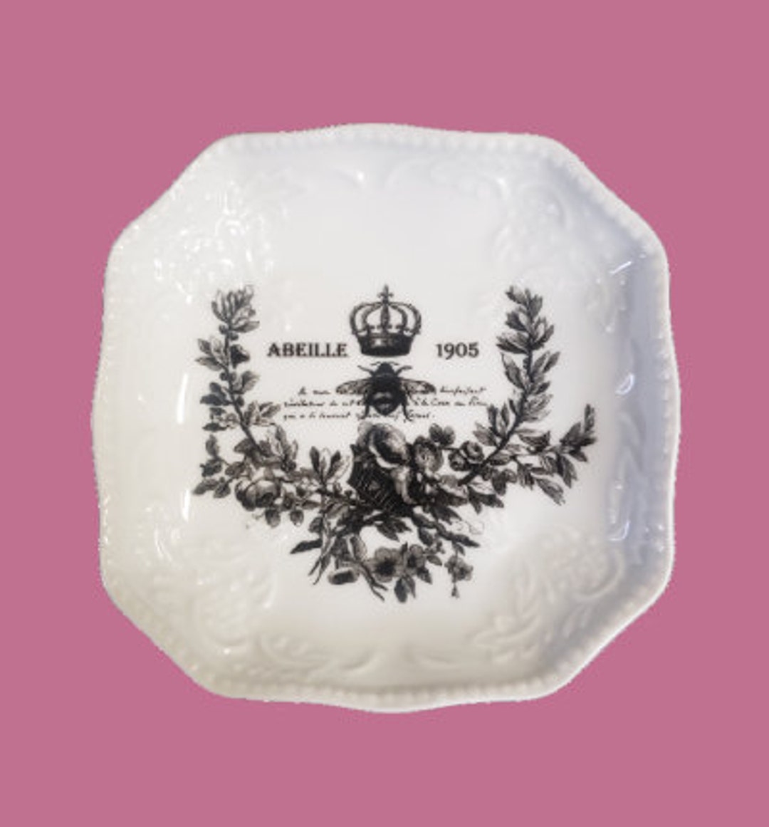 Chinoiserie Abeille Bee Crown Bon Bon Plate - Etsy