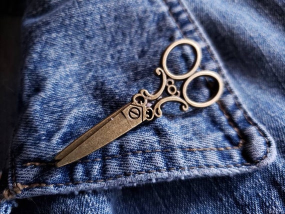 Steampunk Hairdresser Crafter Scissor Brooch Pin in Antiqued | Etsy