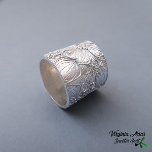 Flowers Band Ring, Silver Wide Band Ring With Flowers Texture Modern ...