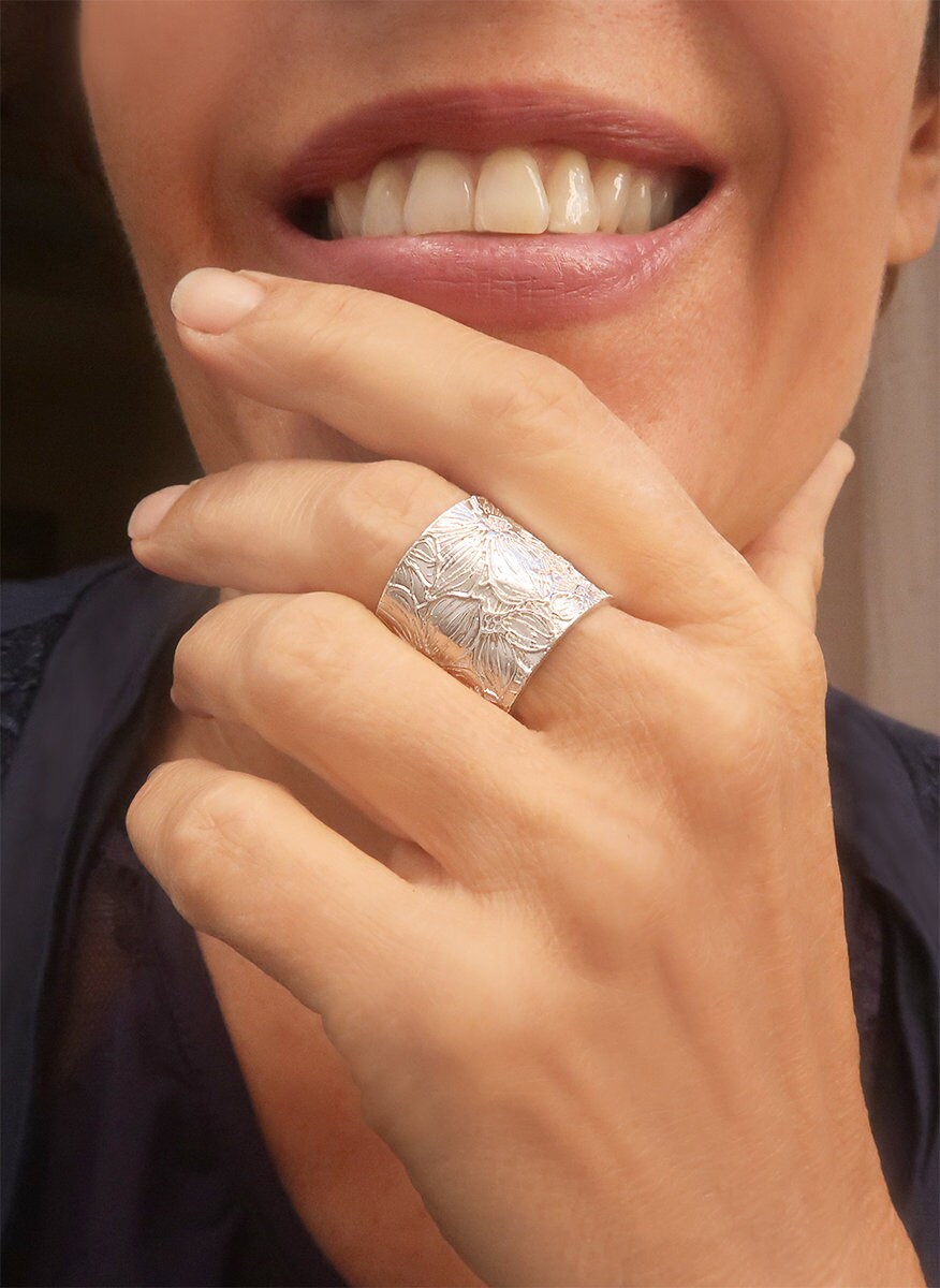 Flowers Band Ring, Silver Wide Band Ring With Flowers Texture Modern ...