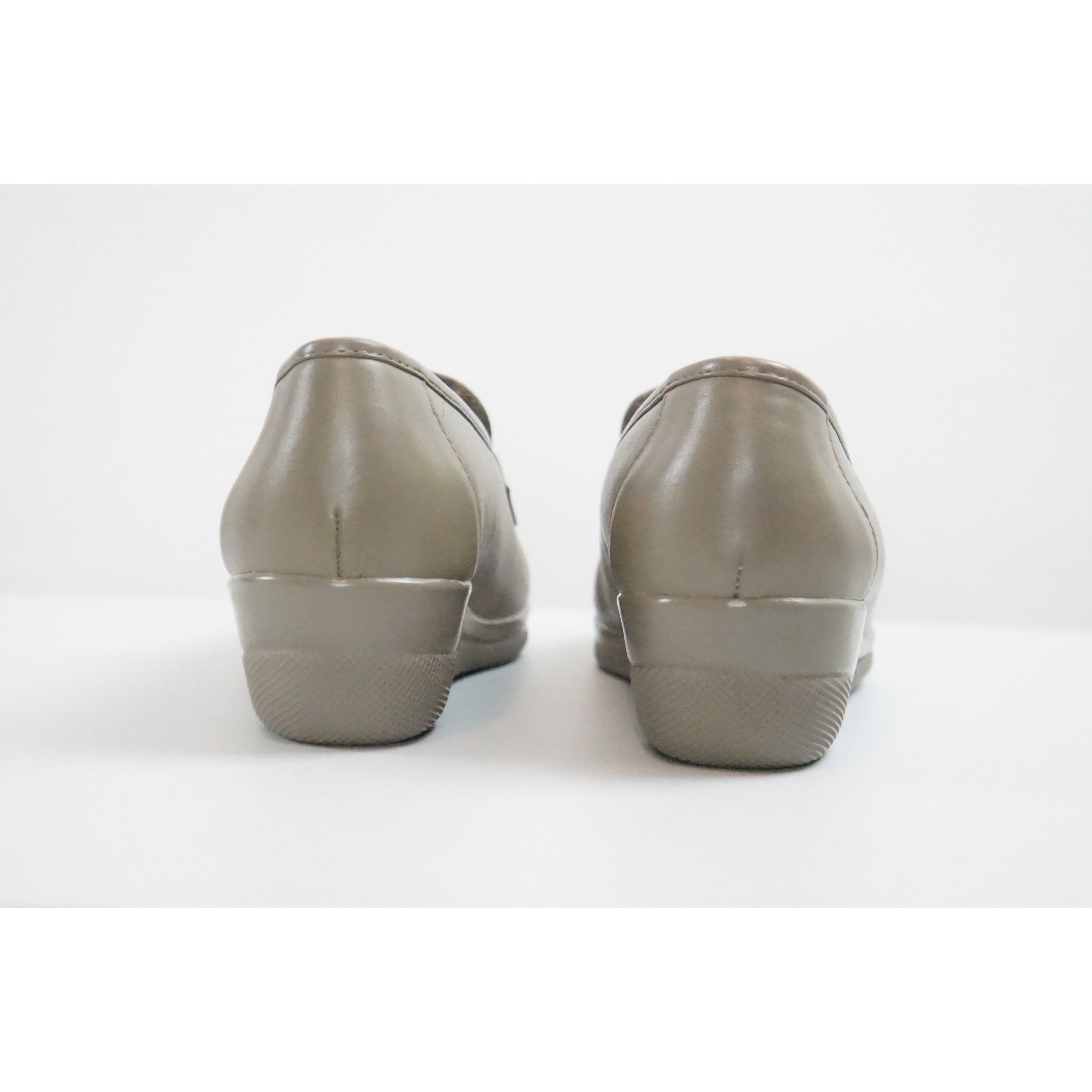 Vintage Softspots Loafers, Wedge Heel, Comfort, Leather, Neutral Gray ...
