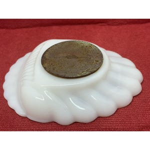 Vintage Milk Glass Shell Scallop Spoon Rest Soap Dish Ashtray Trinket ...