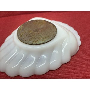 Vintage Milk Glass Shell Scallop Spoon Rest Soap Dish Ashtray Trinket ...