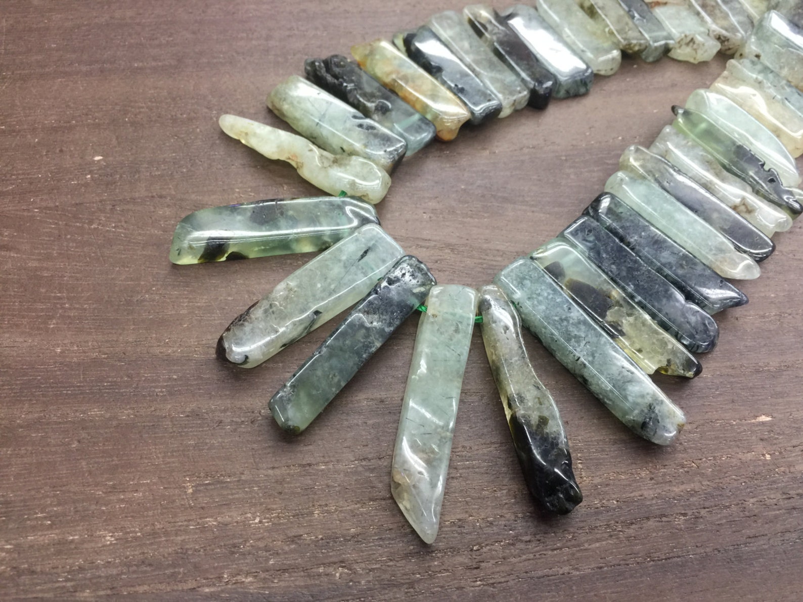 Natural Prehnite Slice Beads Green Prehnite Point Beads Graduated ...