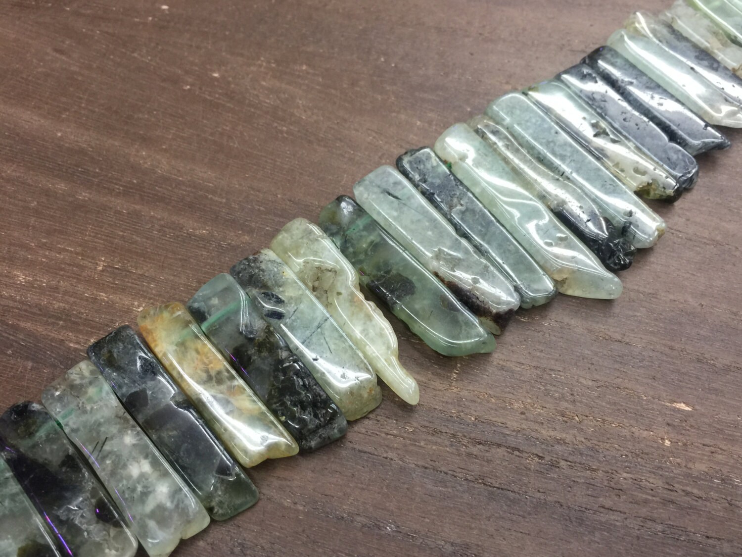 Natural Prehnite Slice Beads Green Prehnite Point Beads Graduated ...
