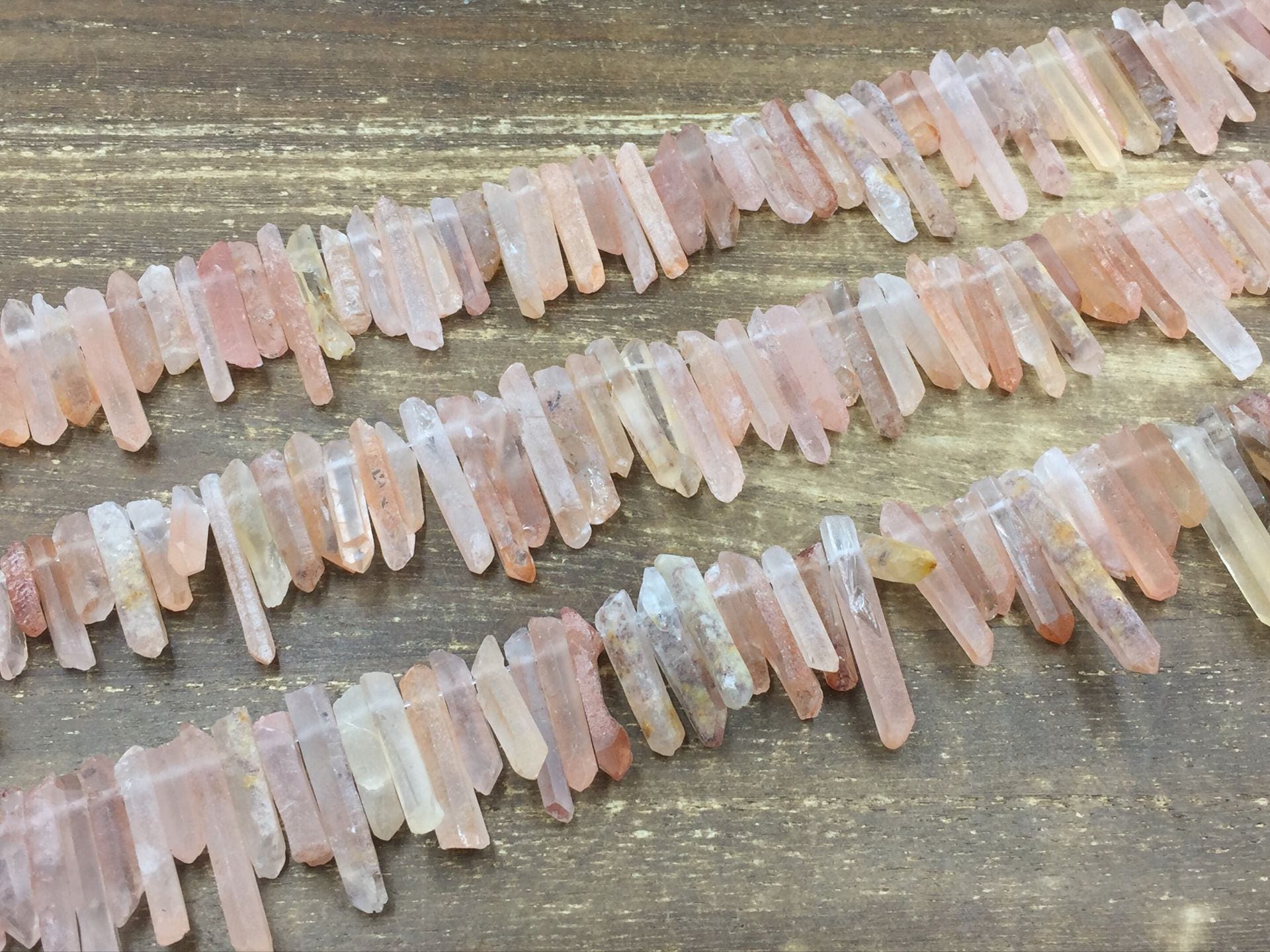 Raw Crystal Points Pinkish Quartz Point Beads Natural Raw Rock Crystal ...