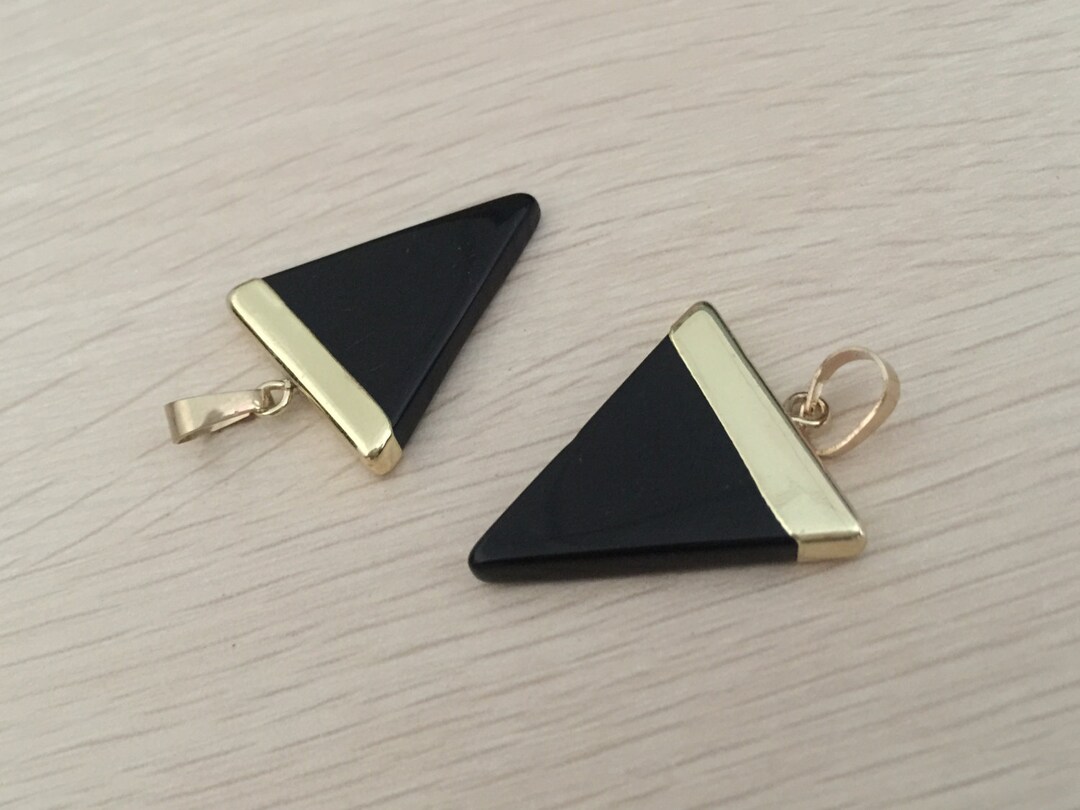 Black Onyx Triangle Pendant Black Agate Pendant Triangle Gemstone ...