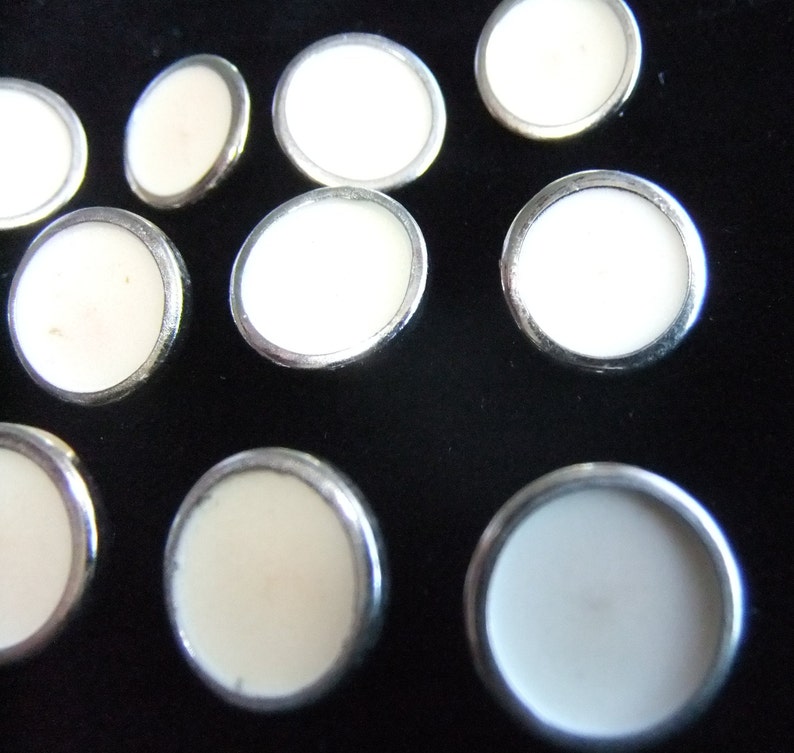 Set of 12 Ivory Buttons With Silver Edging and Backs - Etsy