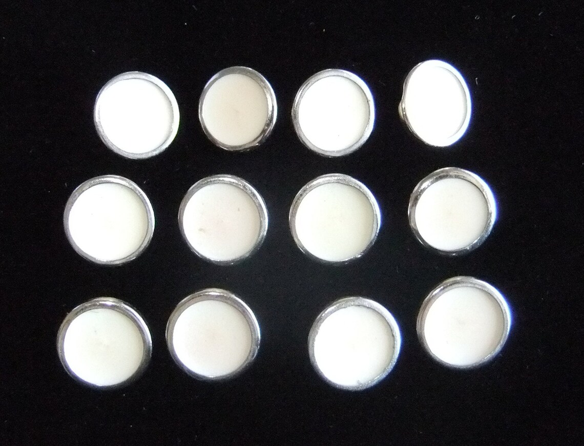 Set of 12 Ivory Buttons With Silver Edging and Backs - Etsy