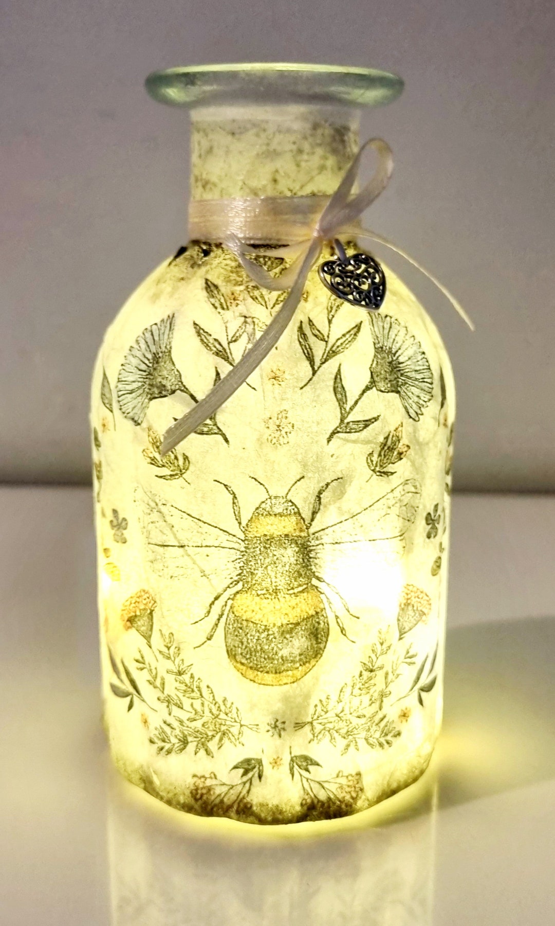 Beautiful Bee Light up Bottle. Save the Bees. Decorative Bottle. Bud ...